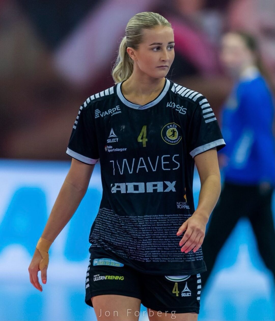 Lea går fra sort til rødt – Gjerpen